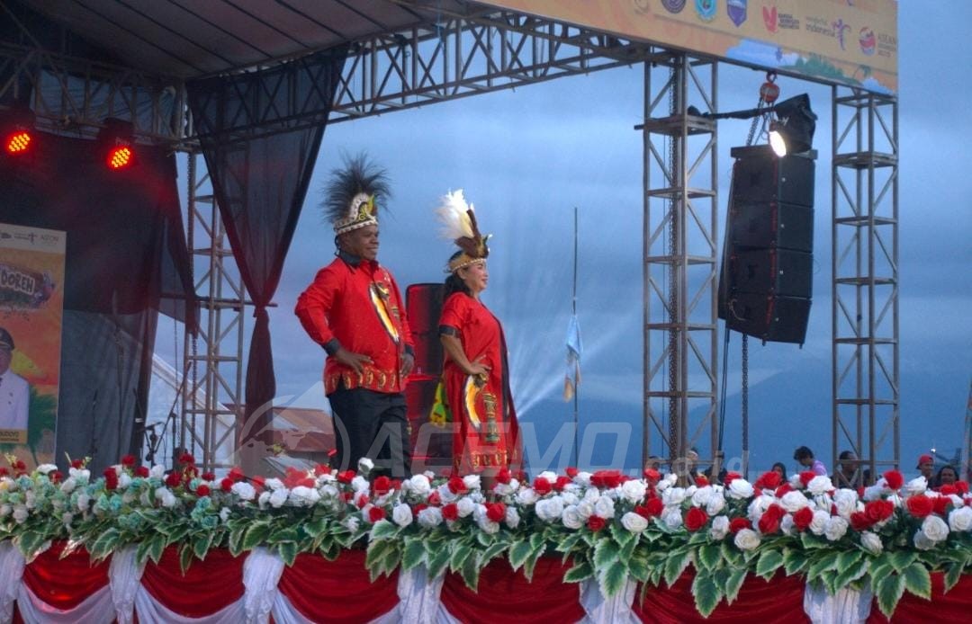 Bak Model, Puluhan Kepala OPD Manokwari Ikuti Fashion Show Batik Papua